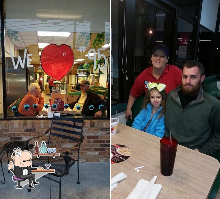 Huddle House, Hawkinsville - Restaurant menu, prices and reviews