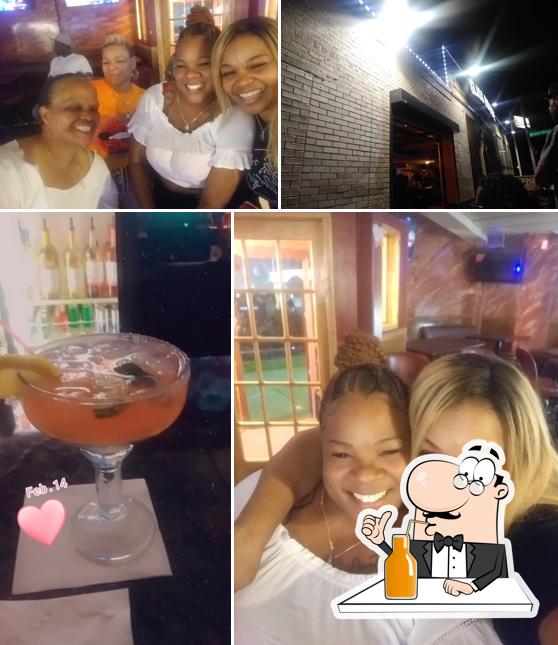 Glass House Bar & Grill, Detroit - Restaurant menu, prices and reviews