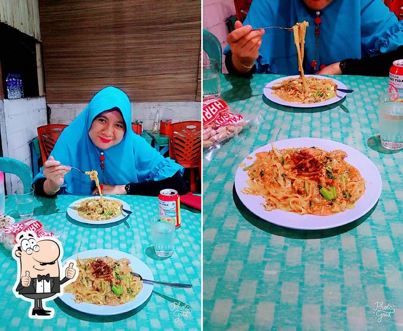 Seblak bandung restaurant, Metro - Restaurant reviews