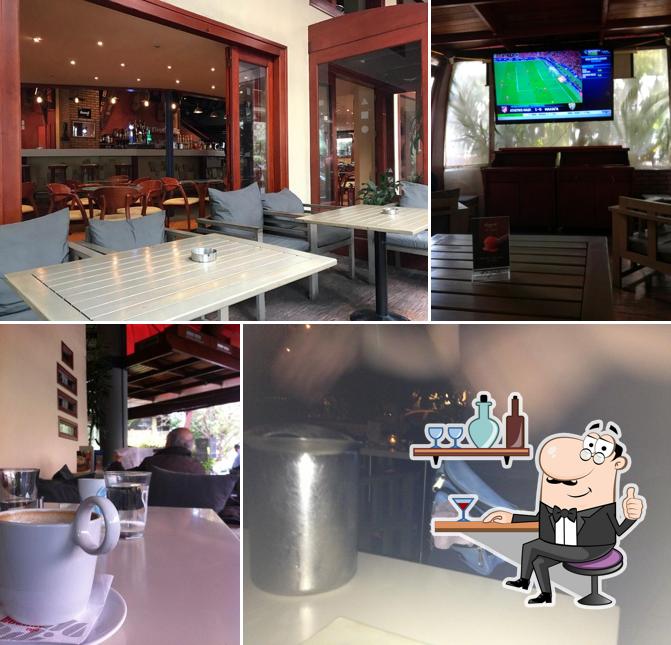 Macao Cafe, Athens - Restaurant reviews