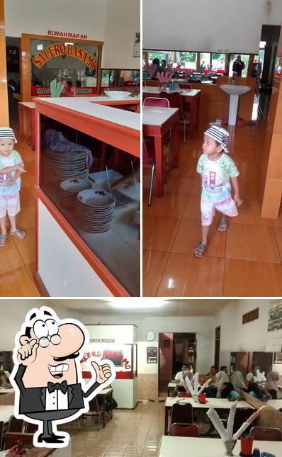 Restaurante Rumah Makan Salero Basamo, Depok, JQ46+HFV - Opiniones del ...
