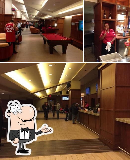 Lexus Lounge in Houston - Restaurant reviews