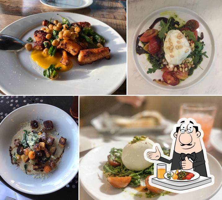 Moody Rooster in Westlake Village - Restaurant menu and reviews