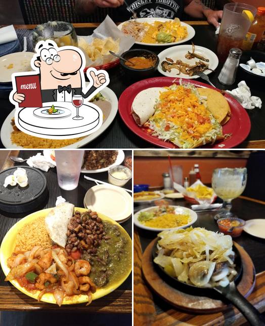 Los Vaqueros, 305 E State Hwy 152 in Mustang - Restaurant menu and reviews