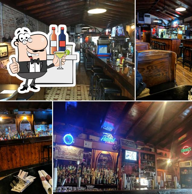 2 Brothers Bar & Restaurant in Decatur - Restaurant menu and reviews
