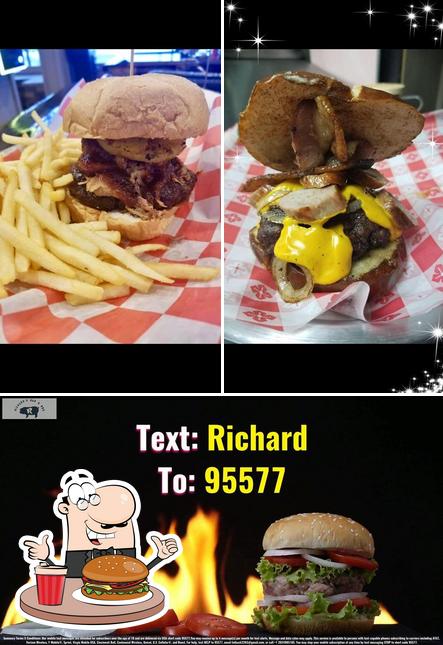 Richard’s Bar & BBQ in Racine - Restaurant menu and reviews