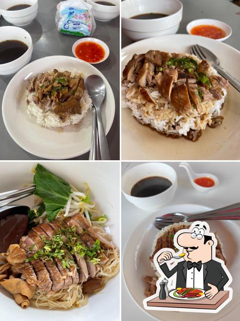 Moo Ded Ped Horm, Bangkok - Menú del restaurante, precios y reseñas