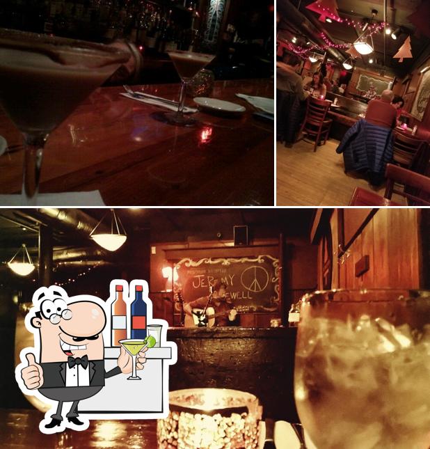 The Redwood Room in Rochester - Restaurant menu and reviews