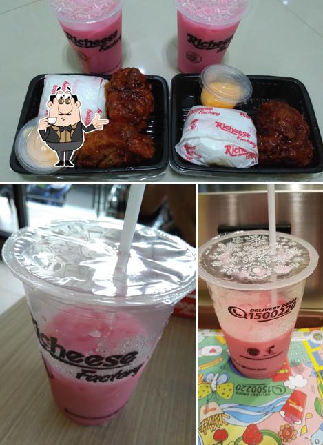 Richeese Factory Nagoya Batam, Batam - Restaurant menu, prices and reviews