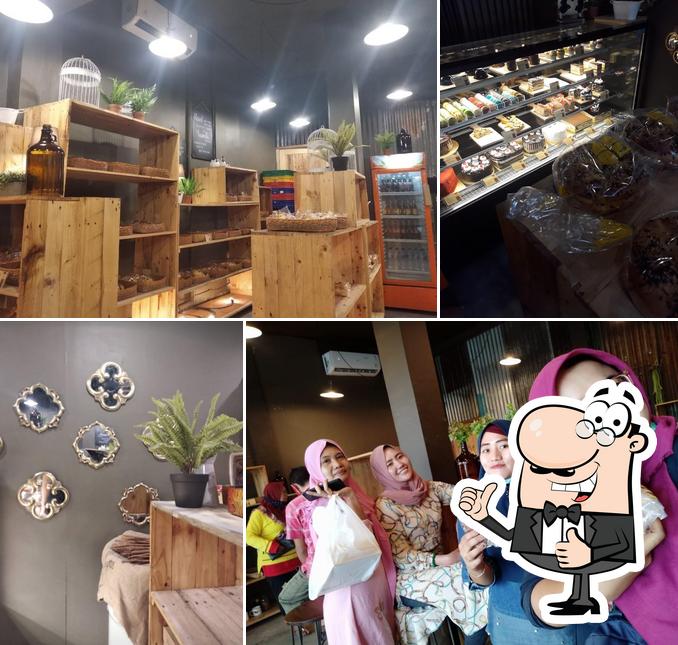 Kampoeng Roti Mojopahit, Sidoarjo - Restaurant menu, prices and reviews