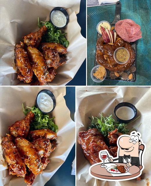 THE TRAX TAPROOM AND KITCHEN, Roseville - Restaurant menu, prices and ...
