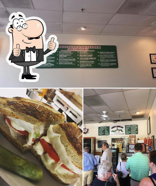 Larry's Lunchbox, Naples - Restaurant menu, prices and reviews
