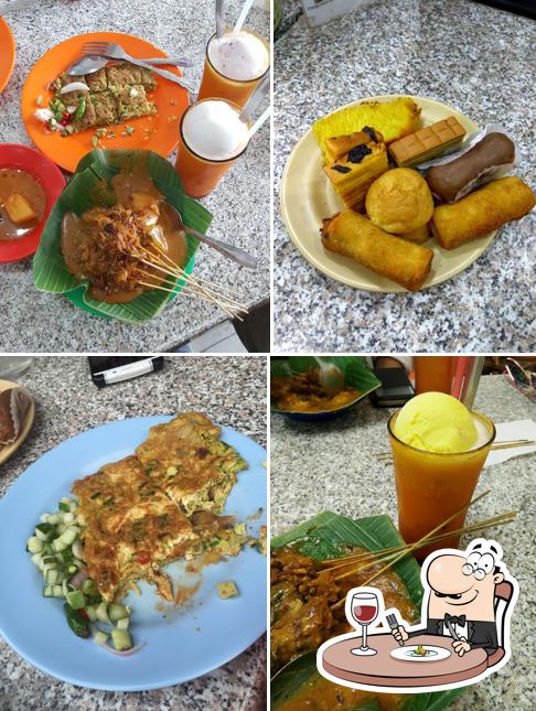 Ice Cream Ria cafe, Medan - Restaurant reviews