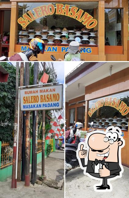 Restaurante Rumah Makan Salero Basamo, Depok, JQ46+HFV - Opiniones del ...