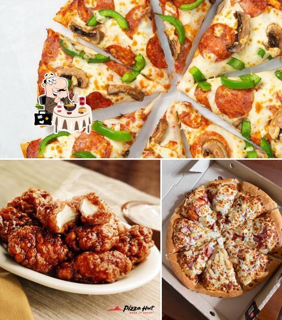 Pizza Hut Toronto, 922 Bloor St W in Toronto - Restaurant menu and reviews