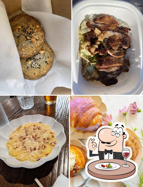 Cafe Mochiko in Cincinnati - Restaurant menu and reviews