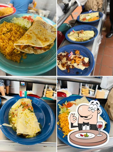 La Reina Mexican Grill #2, Waverly - Restaurant menu, prices and reviews