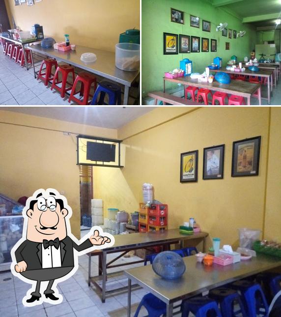 Soto Pak Man restaurant, Semarang, Jl. Tlogosari Raya 1 No.61 A ...