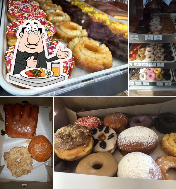 Randy's Donuts, Riverside - Restaurant menu, prices and reviews