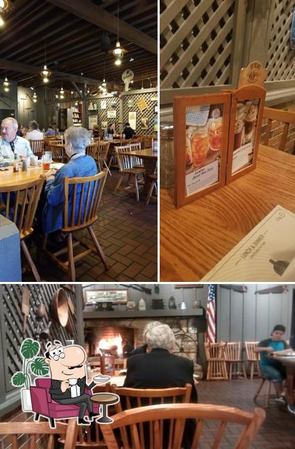 Cracker Barrel Old Country Store, 1460 N Mack Smith Rd in East Ridge ...