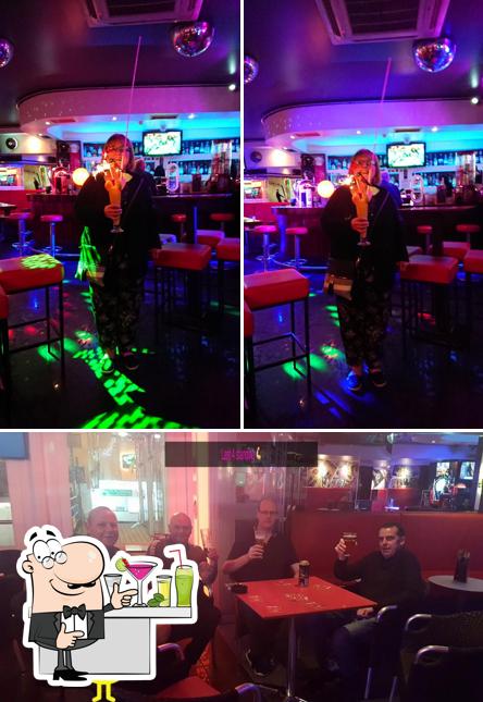 Grease Bar, Albufeira - Restaurant reviews