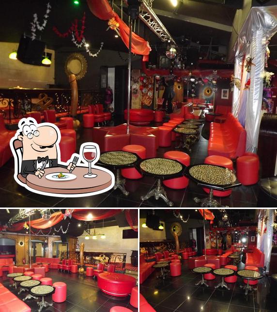 club 2plus2, Paris, Edgar Quinet - Restaurant menu, prices and reviews