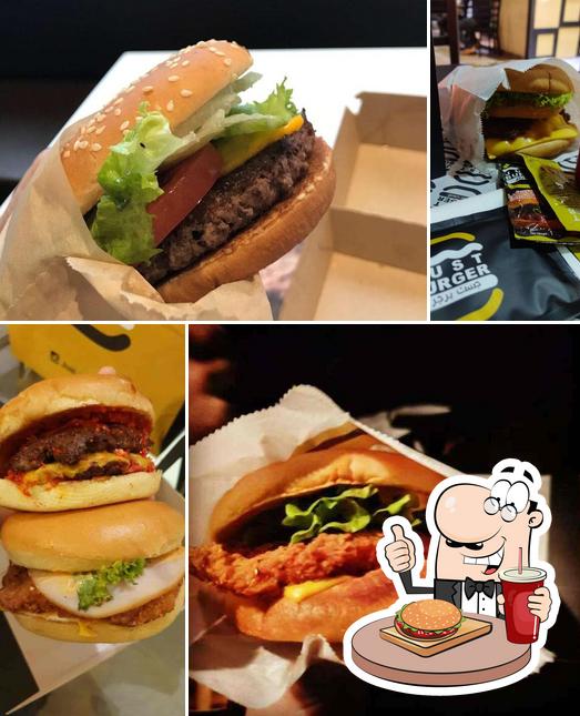 Just Burger, Dubai, Shop 3 - Restaurant menu and reviews