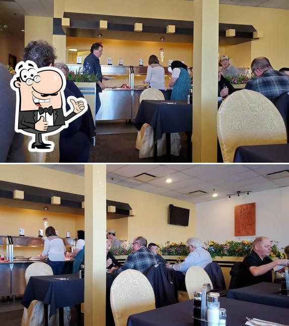 Phoenix Square in Winnipeg - Restaurant menu and reviews