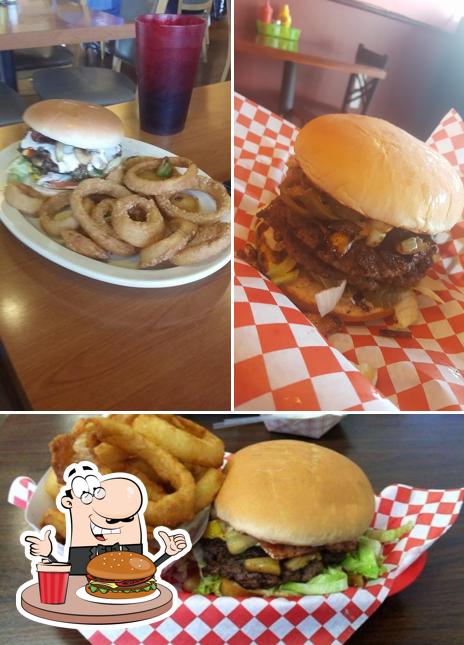Burger Island, 14999 Preston Rd in Dallas - Restaurant menu and reviews