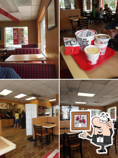 KFC, 21 Hampton House Rd in Newton - Restaurant menu and reviews