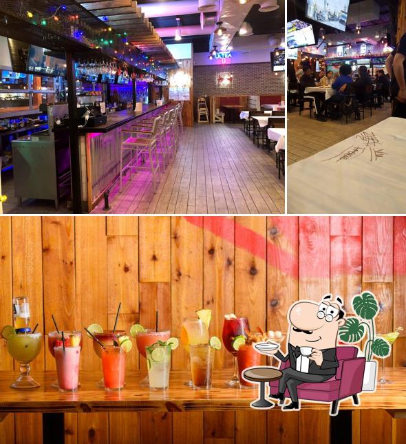 SEAHOLIC Houston Seafood & Oyster Bar in Houston - Restaurant menu and ...