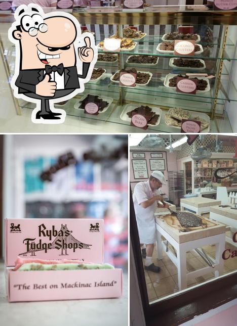 Ryba's Fudge Shop in Mackinac Island - Restaurant menu and reviews