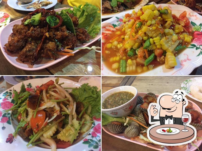 แซ่บEสาน restaurant, Bangkok, Chang Akat Uthit Rd - Restaurant reviews