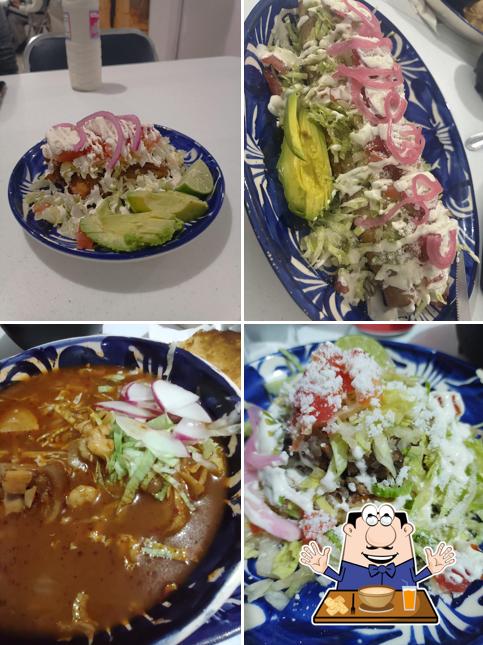 Cenaduria Los Tres Pueblos, Hermosillo - Restaurant menu, prices and ...