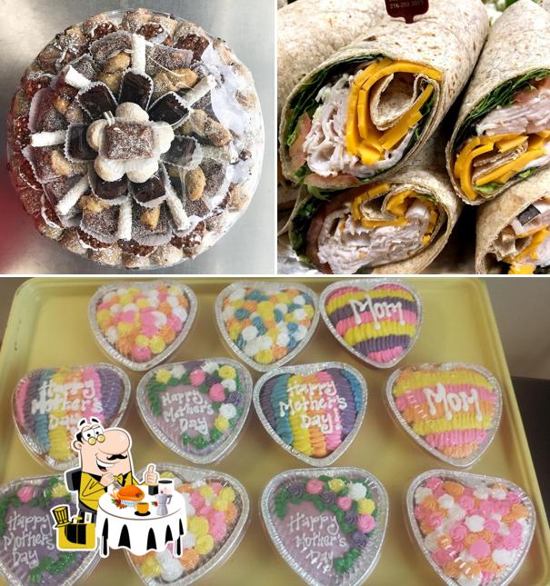 Davis Bakery & Delicatessen, Woodmere - Restaurant menu, prices and reviews