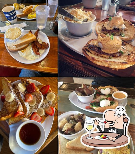 Two Chicks Cafe in New Orleans - Restaurant menu and reviews