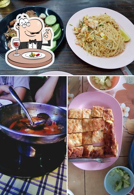 Supattra Thai Food restaurant, Chiang Mai, 326/10-11 ถ.เชียงใหม่-ลำพูน ...