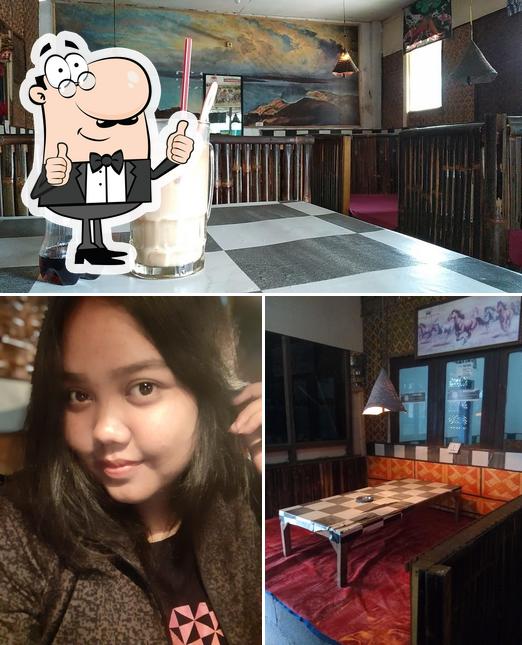 Cafe Telaga Ungu, Indonesia - Restaurant reviews