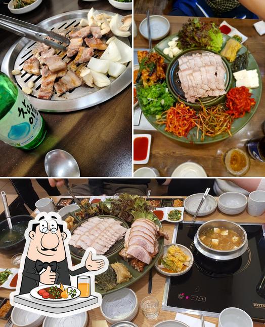 Restaurante 청주왕족발, Jincheon-gun, 287-7 Eumnae-ri - Opiniones del ...