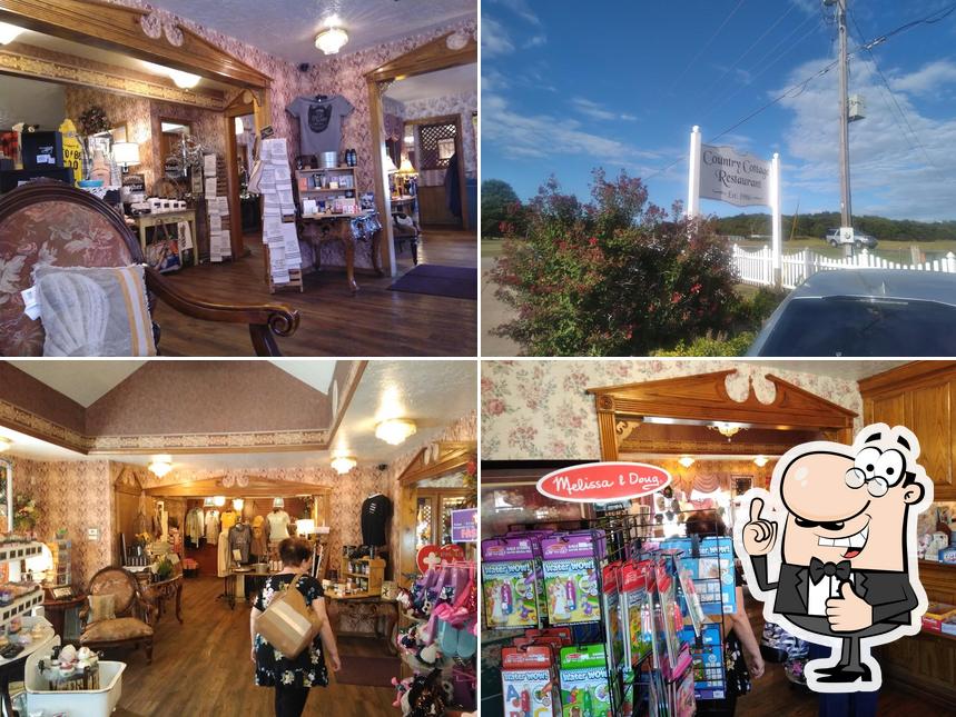 Country Cottage Restaurant, 6570 State Hwy 82 in Locust Grove ...