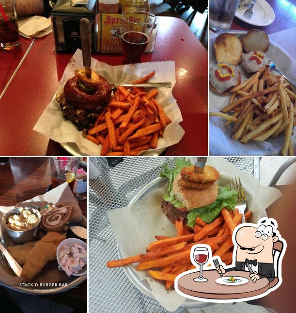 Stack'd Burger Bar in Milwaukee - Restaurant menu and reviews