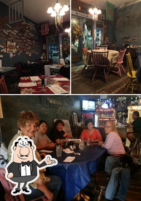 Blue Moon Cafe, Dothan - Restaurant menu, prices and reviews