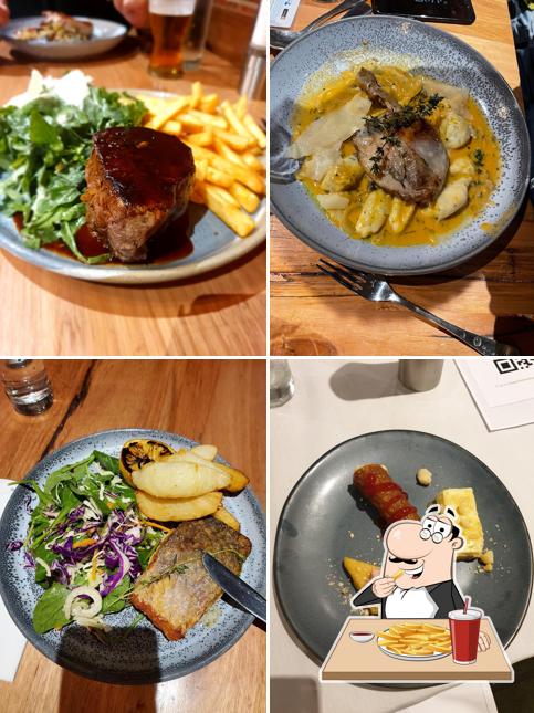 Top 5 restaurants with cakes in Berwick, september 2024 - Restaurant Guru
