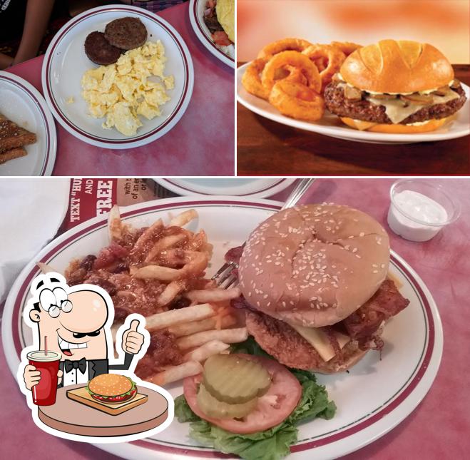 Huddle House, 3320 US-441 in Lake City - Restaurant menu and reviews