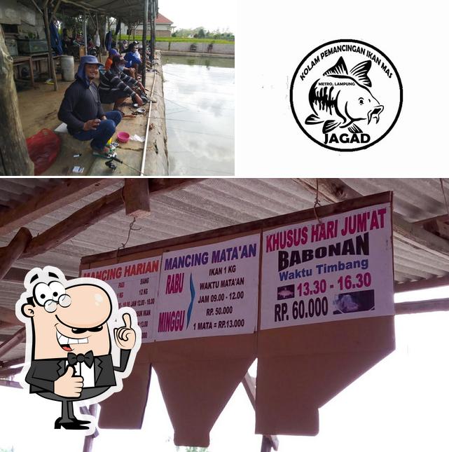 kolam pemancingan ikan mas "jagad" cafe, Metro - Restaurant reviews