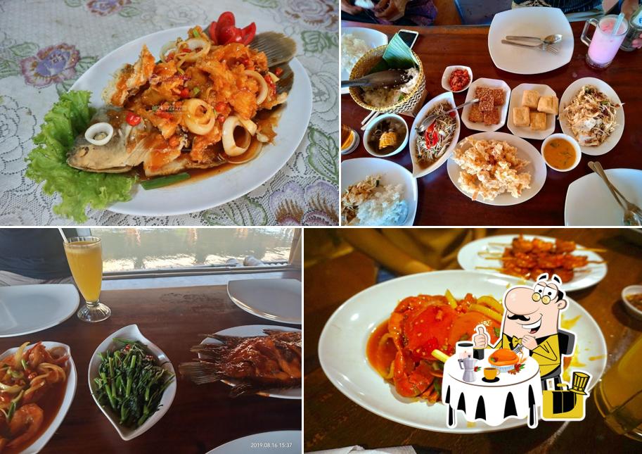 Gubug Makan Mang Engking restaurant, Sidoarjo, Jl. Raya Bandara Juanda ...