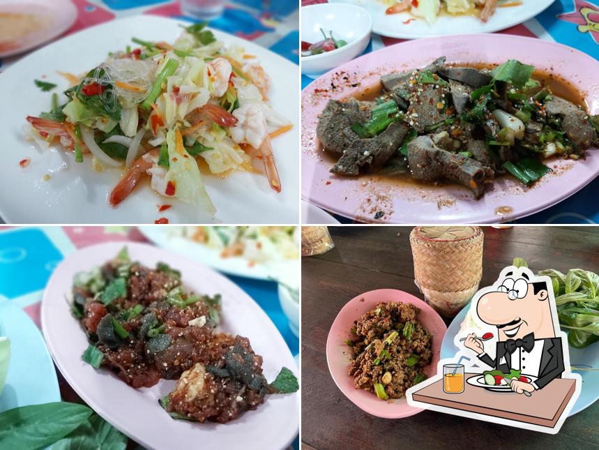 ร้านลาบลุงหนวด ยโสธร restaurant, Ban Chang - Restaurant reviews