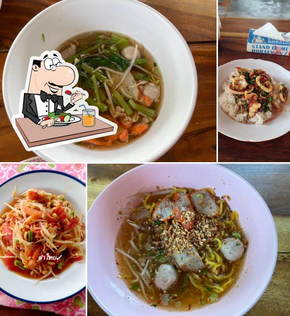 ร้านอิ่มอร่อย 20 บ. restaurant, Si Racha - Restaurant menu and reviews