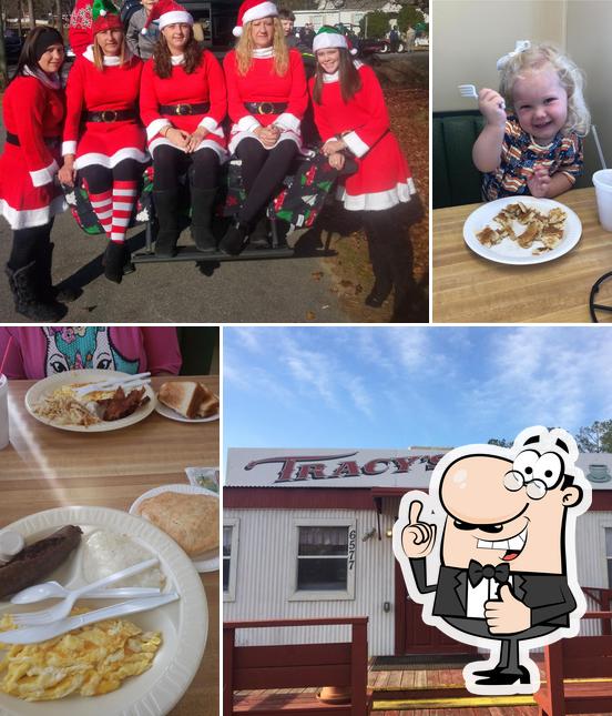 Tracy's Cafe, Bailey - Restaurant menu, prices and reviews