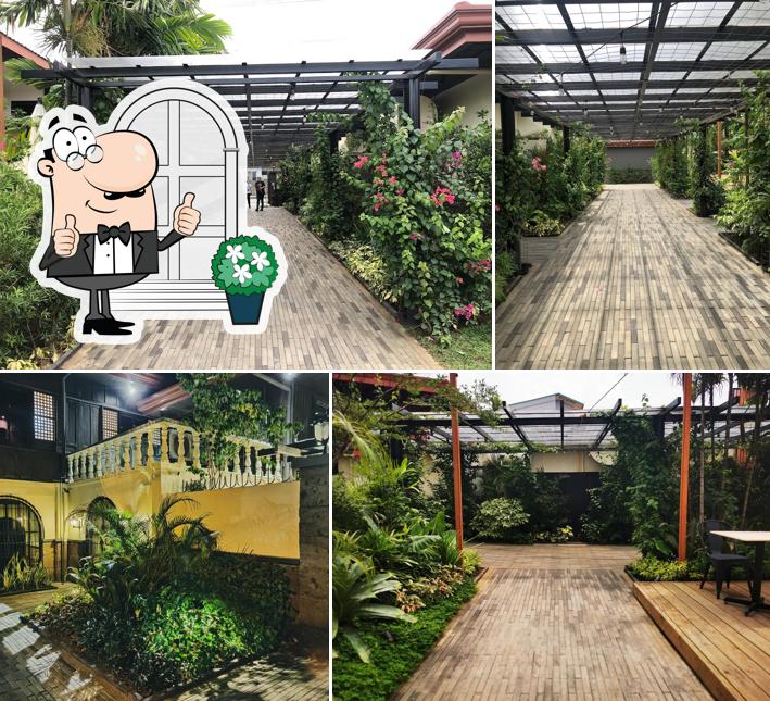 La Luna Café, Taguig - Restaurant menu, prices and reviews